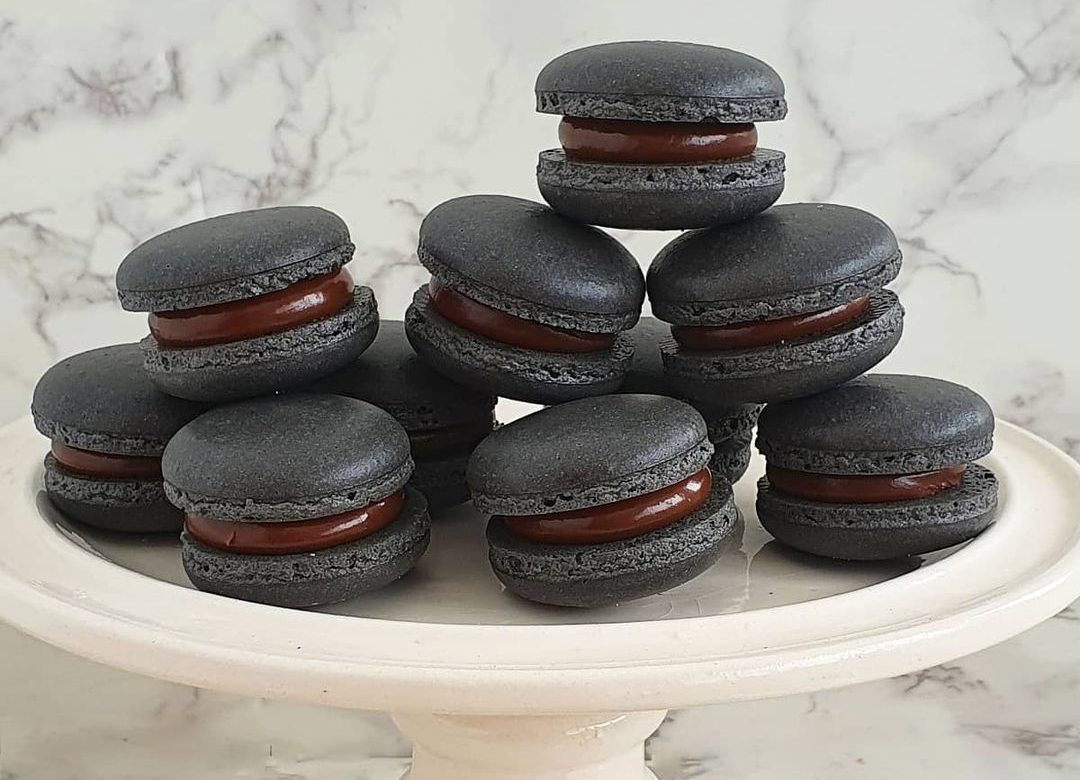 Amaro Macarons Take Form of Two Tasty Desserts at Once