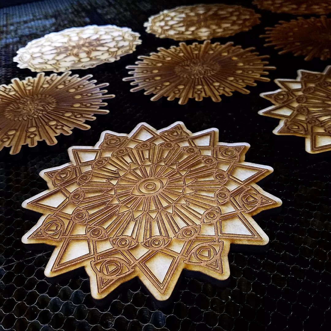 This Artist Uses Lasers to Create Incredible Art - https ...