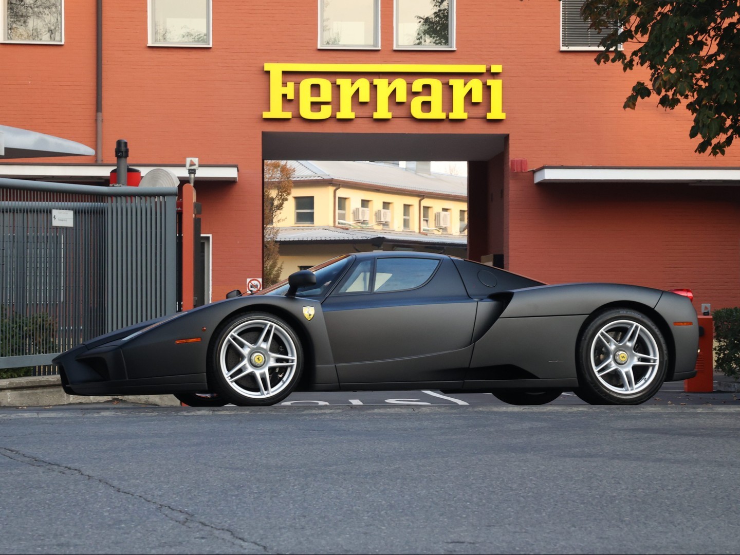 World’s Only Factory Matte Black Ferrari Enzo is Up for Auction - https ...