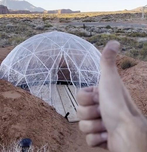 Man Builds a Dome in a Hole He Dug Out in the Middle of a Dessert ...
