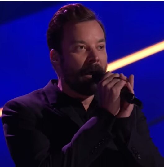 Jimmy Fallon Pranks “The Voice” Judges By Appearing on Blind Audition ...