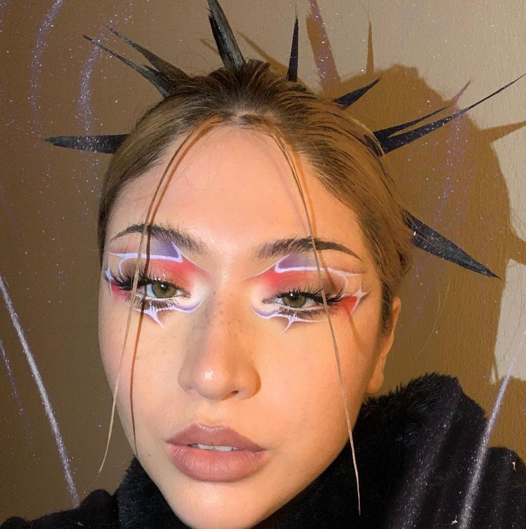 Antoinette Mahr is Rocking Our World With Her Extravagant Eye Makeup ...